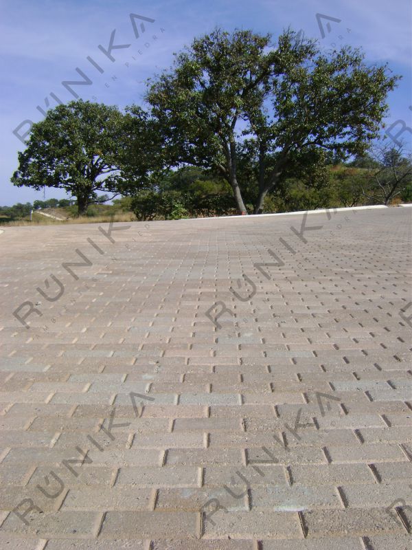 ADOQUIN - RUNIKA Piedras Canteras Mármol Granito